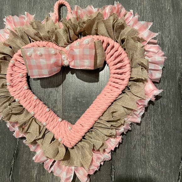 Wall Decor | Farmhouse Heart Wreath | Poshmark